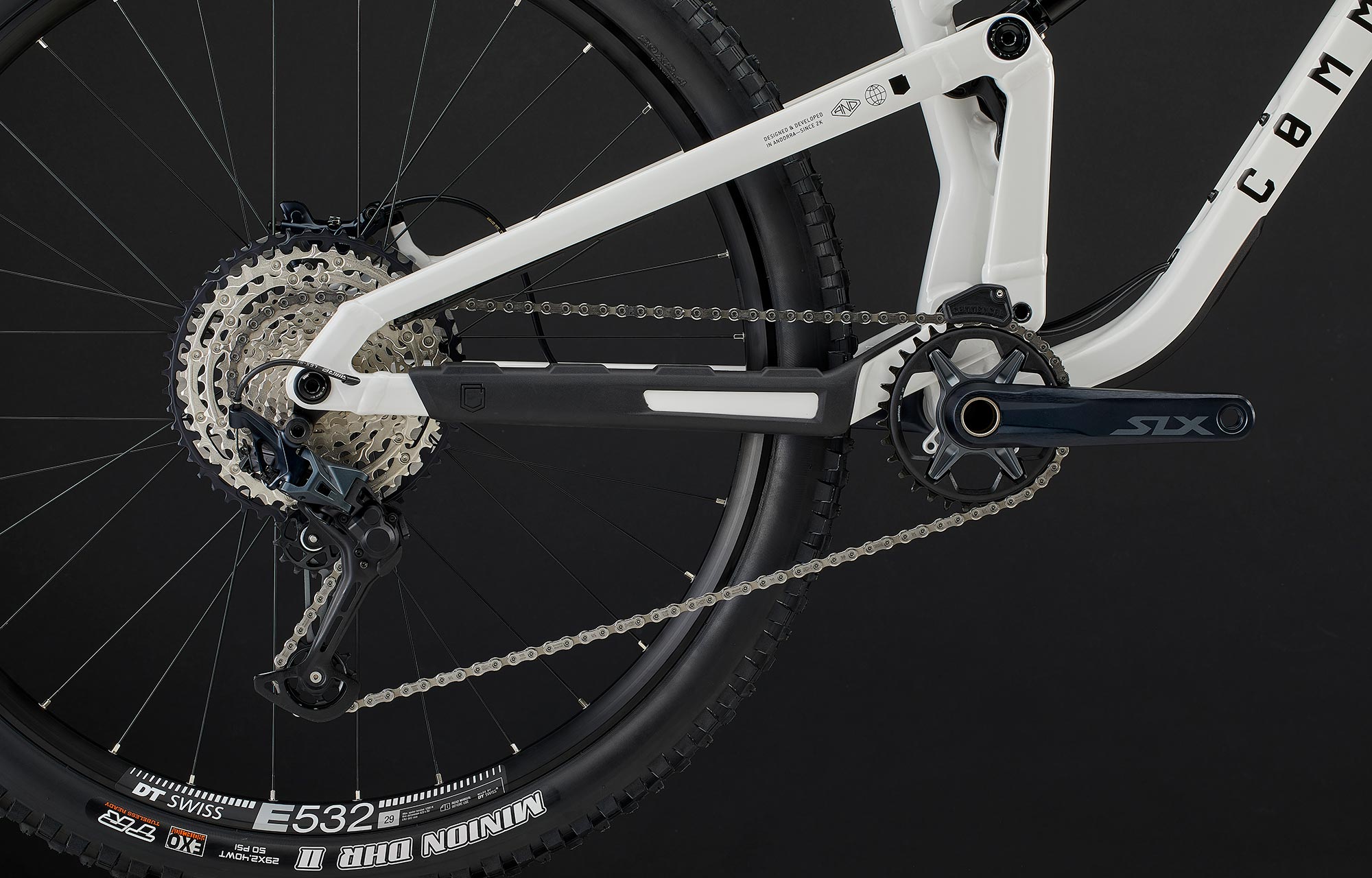 COMMENCAL | COMMENCAL META V5 ESSENTIAL PURE WHITE