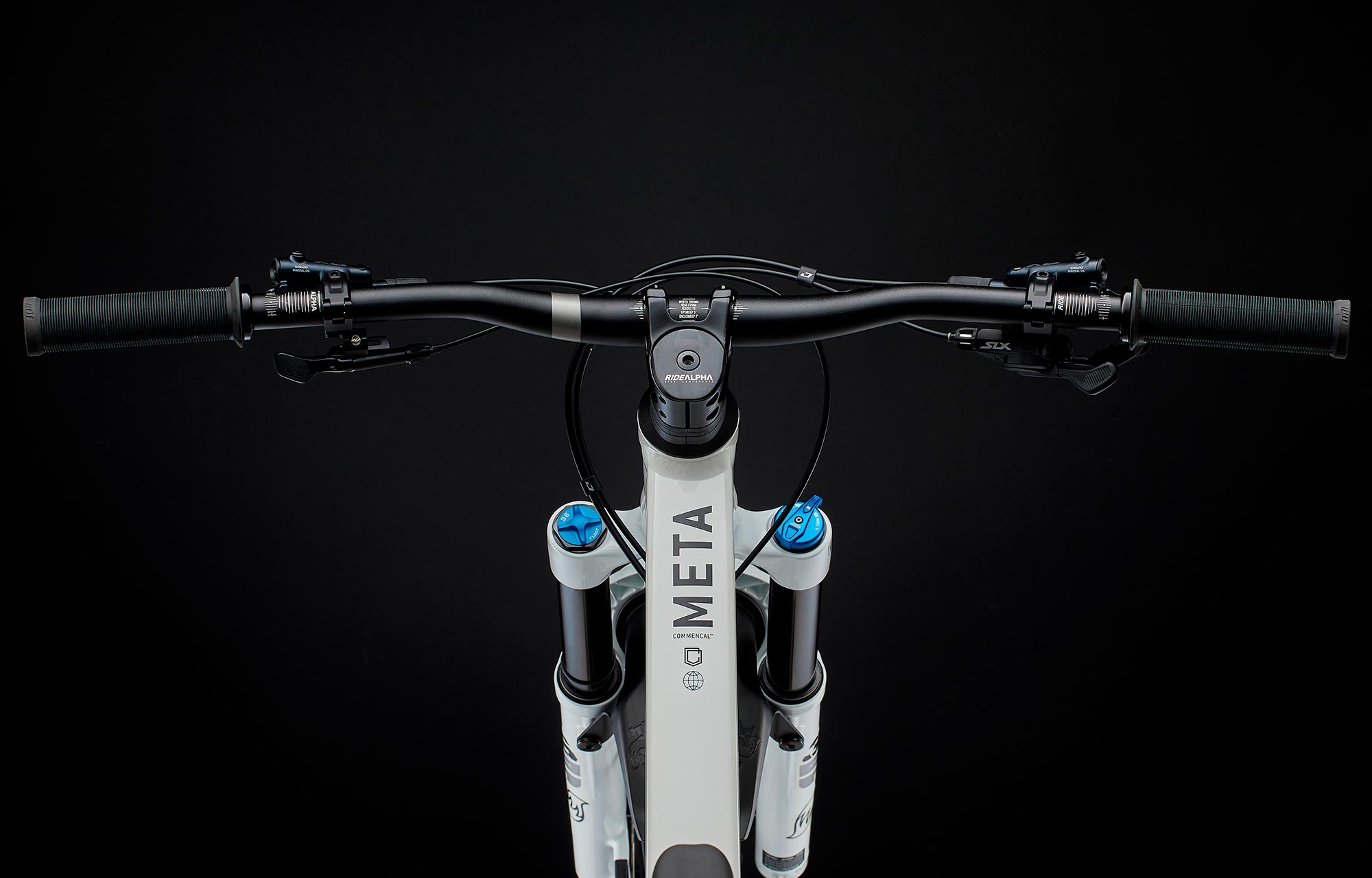 COMMENCAL | COMMENCAL META V5 ESSENTIAL PURE WHITE