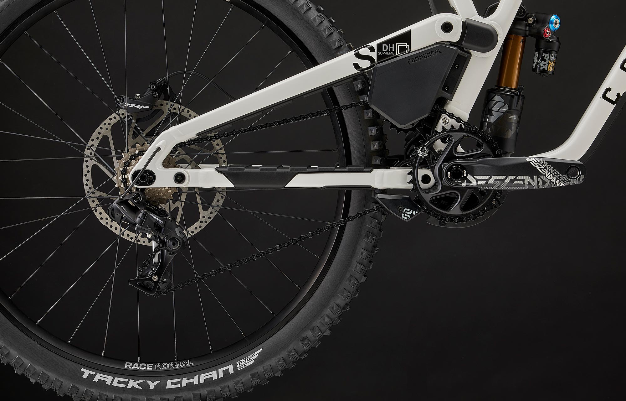 COMMENCAL | COMMENCAL SUPREME DH V5 SIGNATURE PURE WHITE